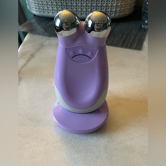 NuFace | Skincare | Nuface Trinity Pro With Gel Primer | Poshmark